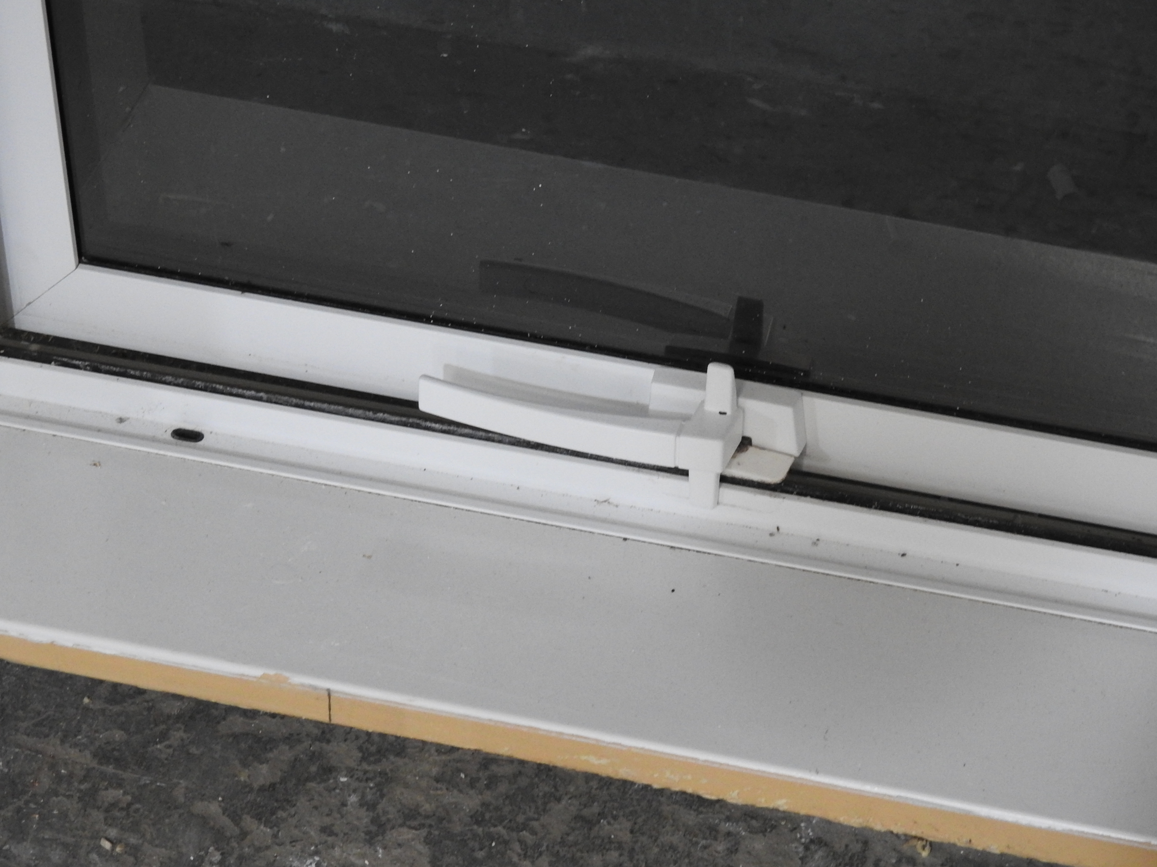 White Aluminium Awning Window - Double Glazed H1204mm x W2400mm NL16081 ...